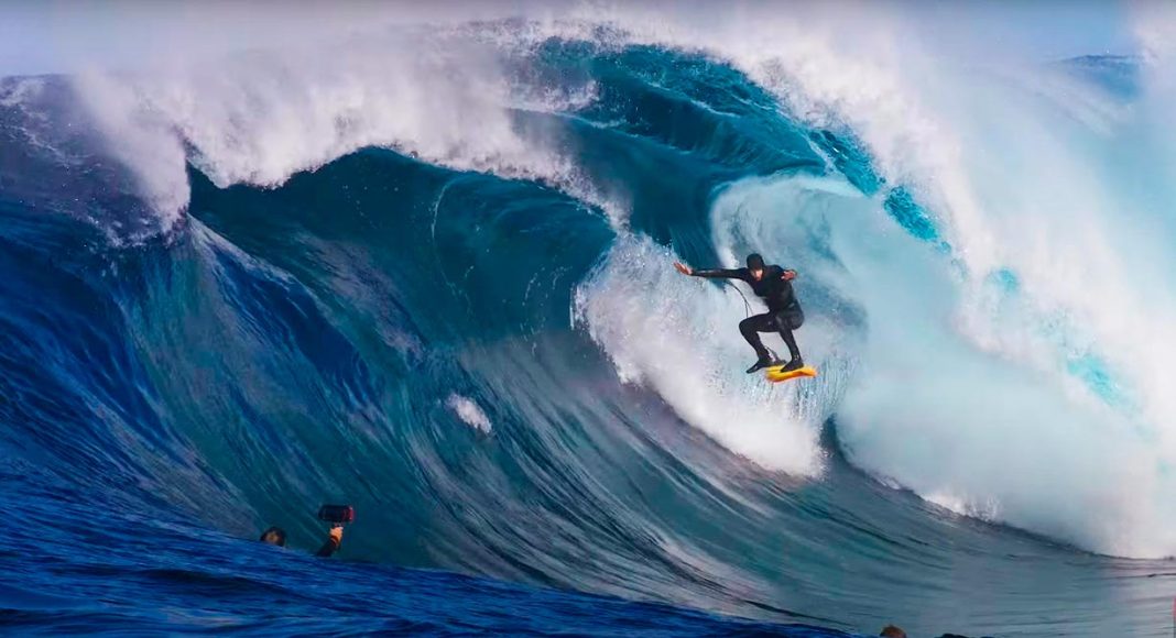 Tim Bonython - Shipstern Bluff quadrado | Waves