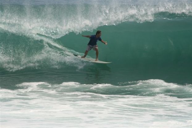 Free surfer global - Confira galeria de fotos de Omar Docena | Waves