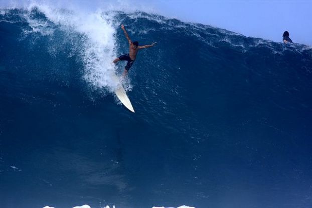Free surfer global - Confira galeria de fotos de Omar Docena | Waves