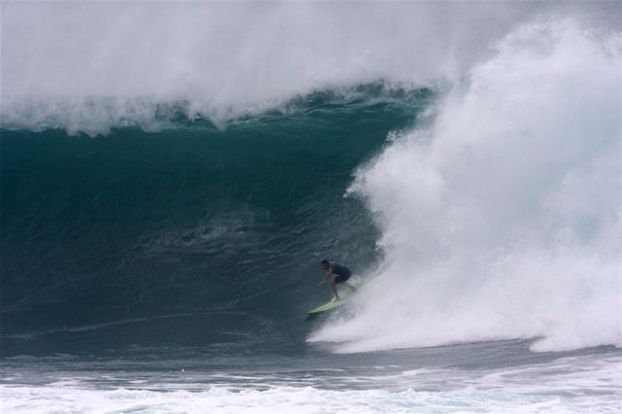 Free surfer global - Confira galeria de fotos de Omar Docena | Waves