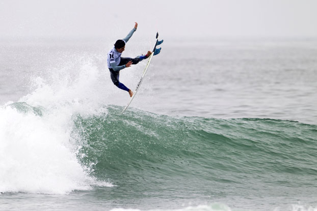 Hurley Pro - Confira fotos de ação da segunda | Waves