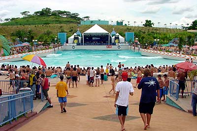 Splash Beach abre durante todo o sábado | Waves
