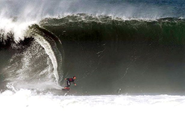 Tow-In Championship International - Red Nose embala Maresias | Waves